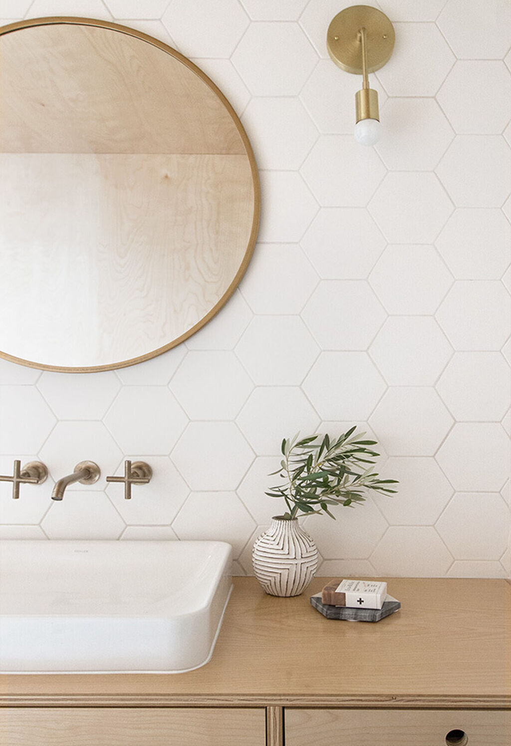 3 Timeless White Bathroom Tile Trends | Fireclay Tile
