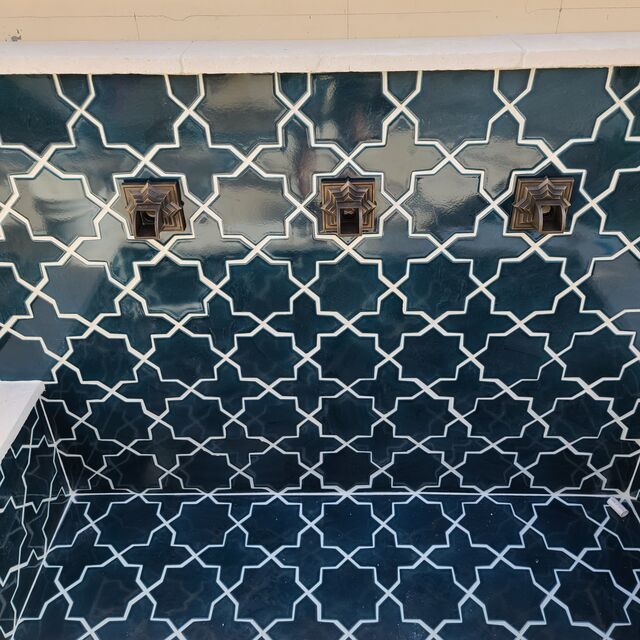 Caspian Sea Star and Cross Fountain | Fireclay Tile