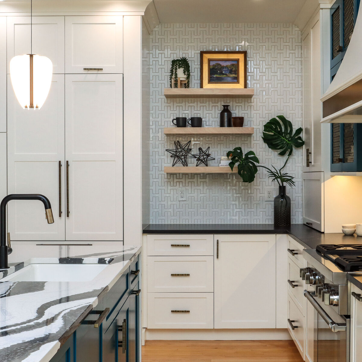 New Traditional Chaine Homme Kitchen Backsplash | Fireclay Tile