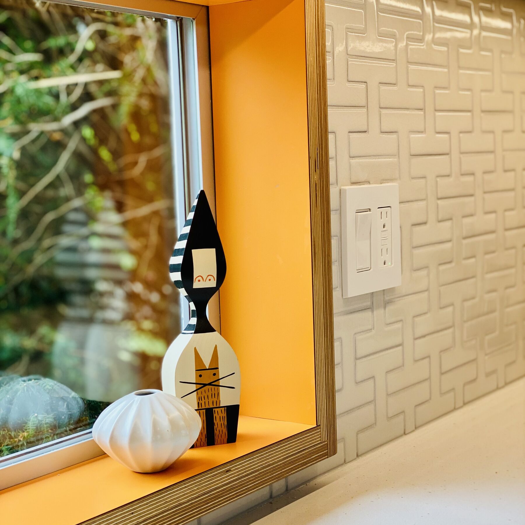 Midcentury Chaine Homme Kitchen Backsplash | Fireclay Tile