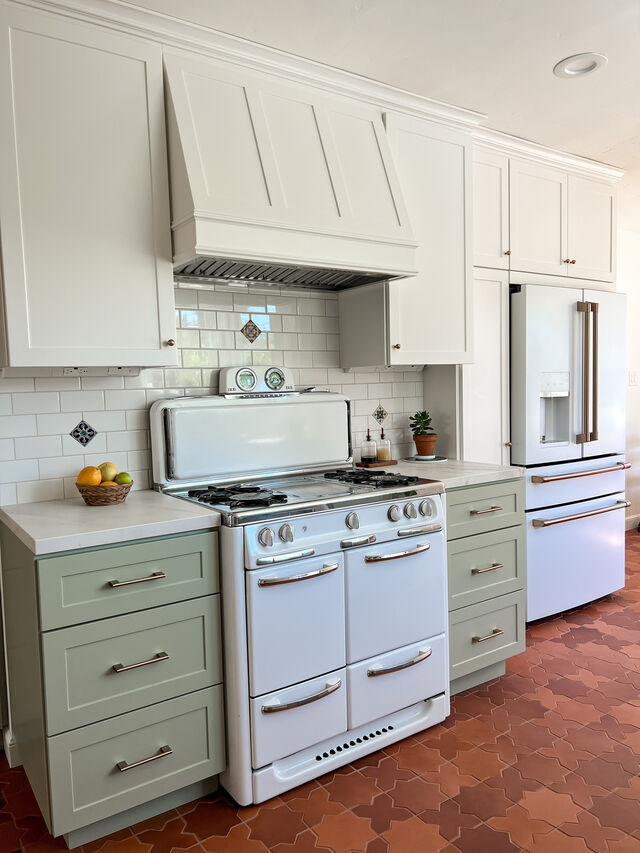 Antique Star and Cross Kitchen Floor | Fireclay Tile
