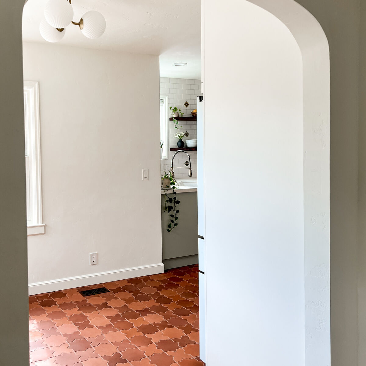Antique Star and Cross Kitchen Floor | Fireclay Tile