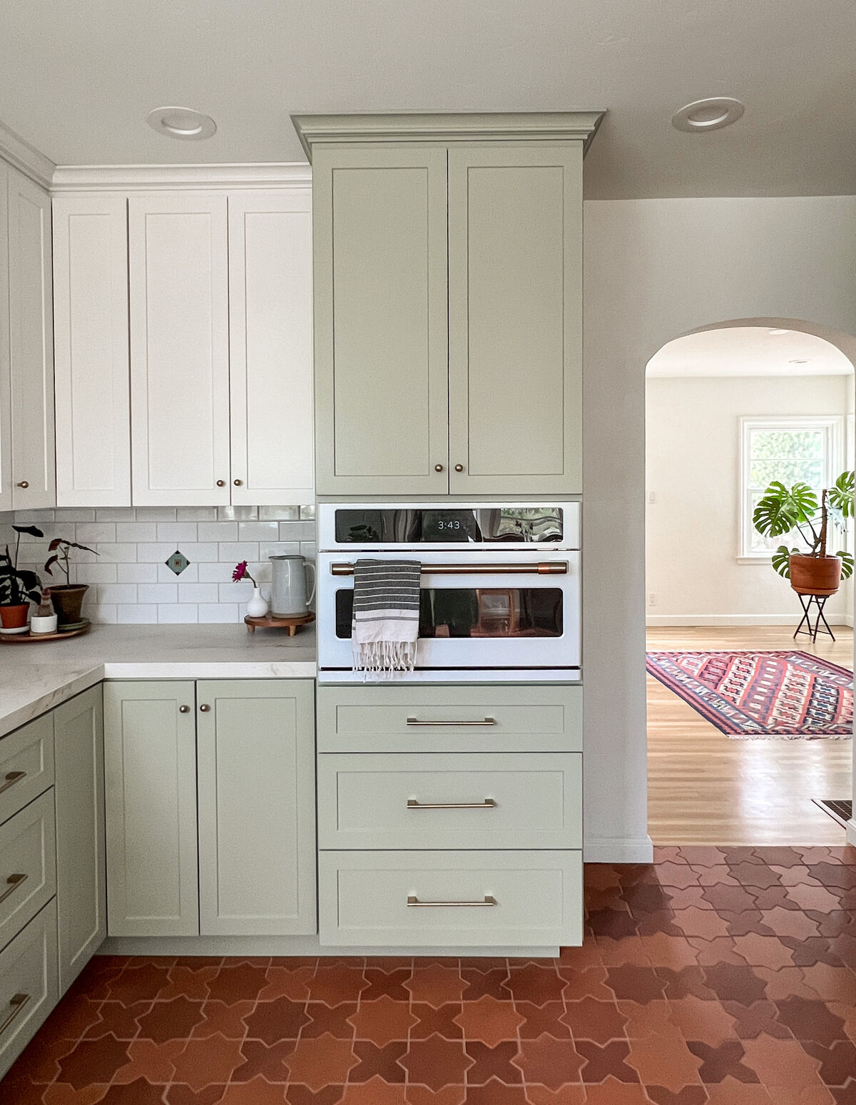 Antique Star and Cross Kitchen Floor | Fireclay Tile