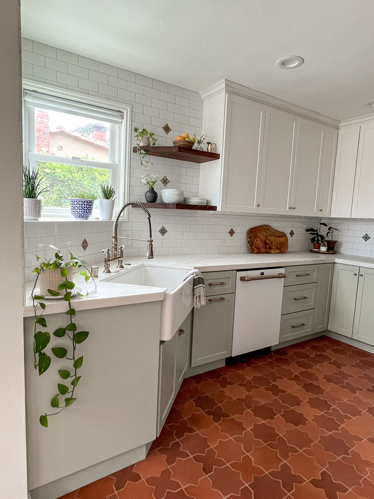 Antique Star and Cross Kitchen Floor | Fireclay Tile