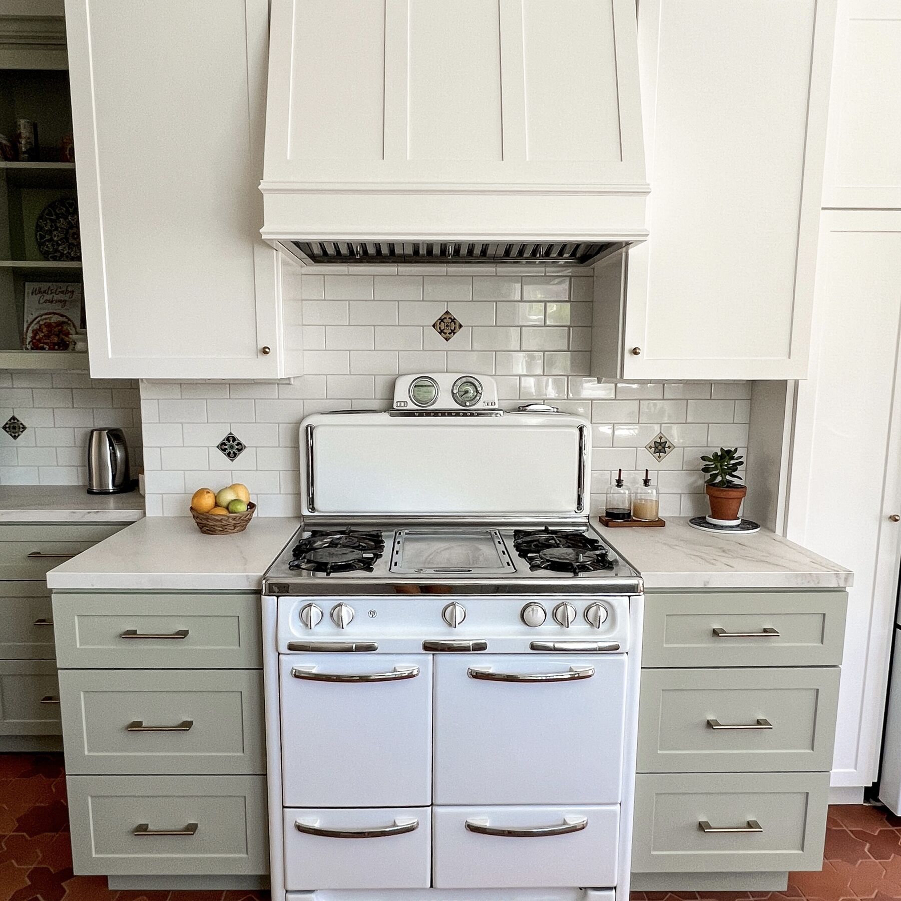 Antique Star and Cross Kitchen Floor | Fireclay Tile