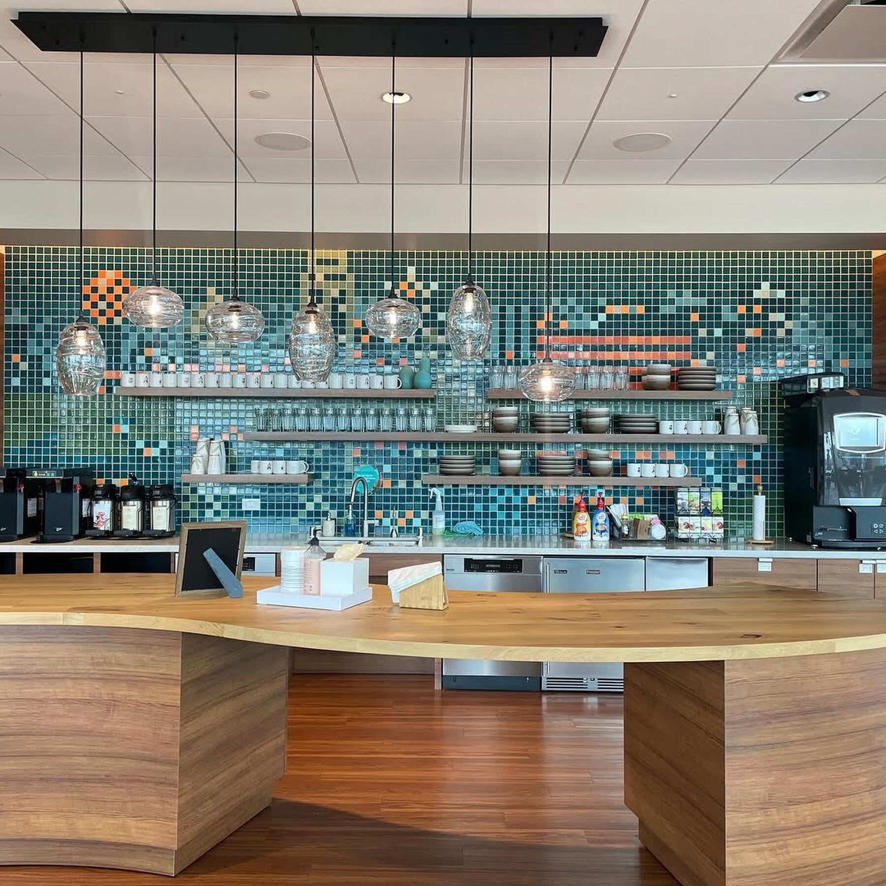 Salesforce Dallas Mosaic by Shinji Murakami | Fireclay Tile