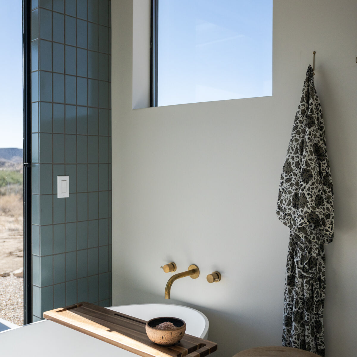 Poppy Ranch: Flagstone Primary Bathroom | Fireclay Tile