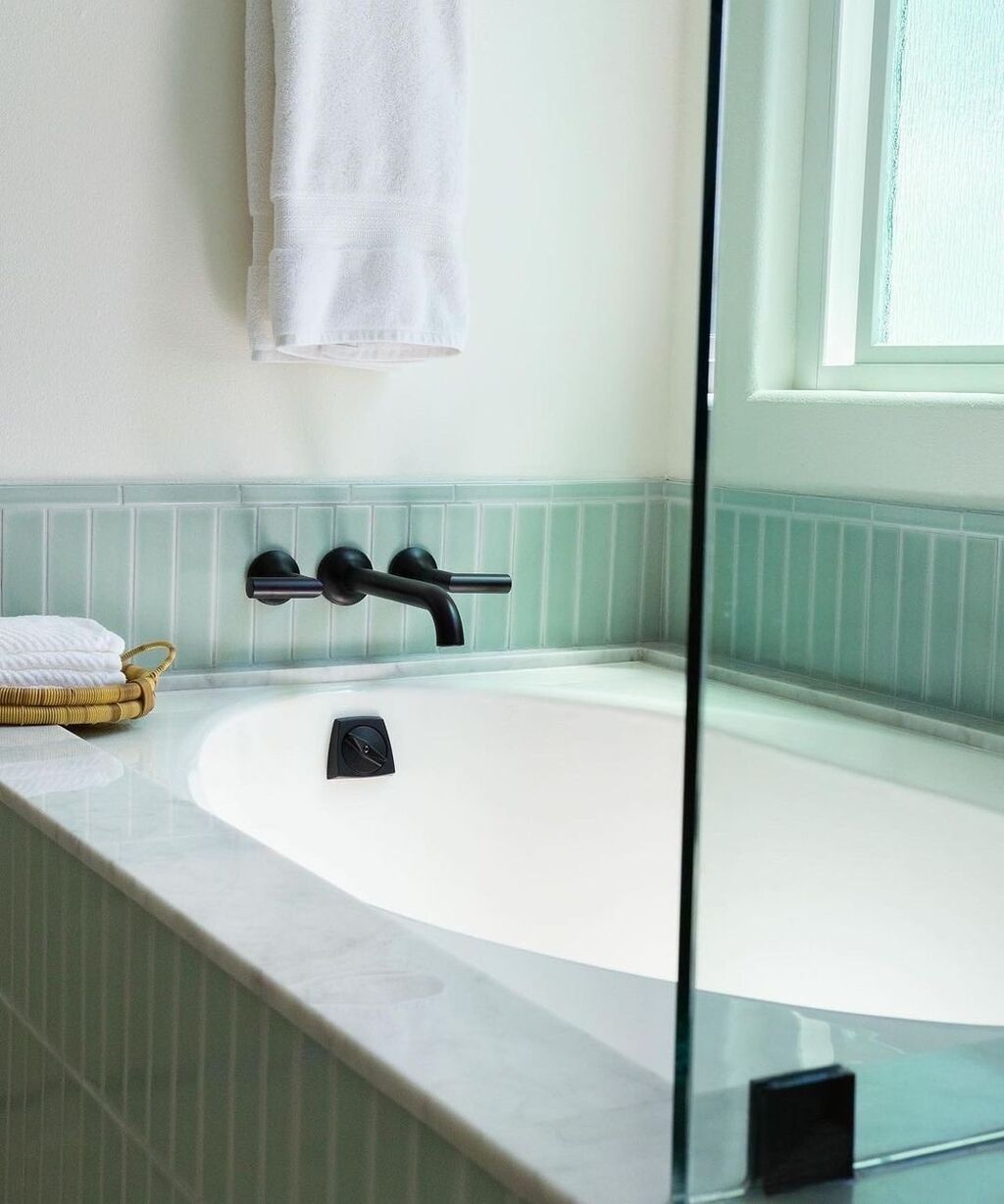 2x8 Salton Sea Bathroom | Fireclay Tile