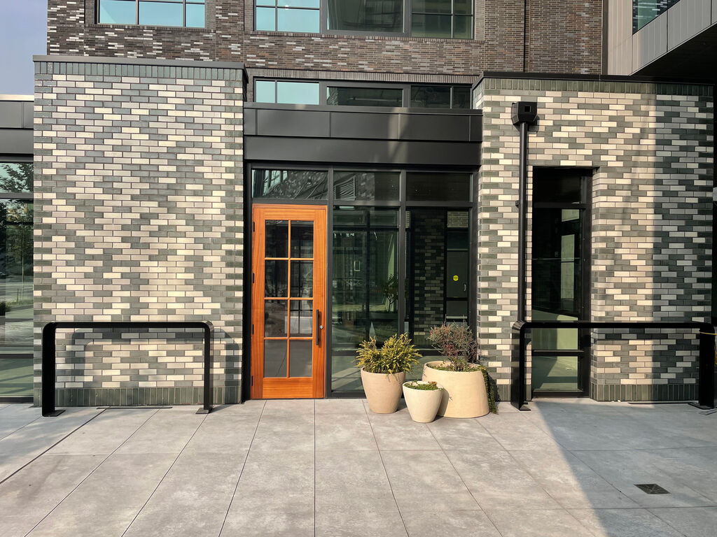 Dexter Yard Brick Exterior | Fireclay Tile