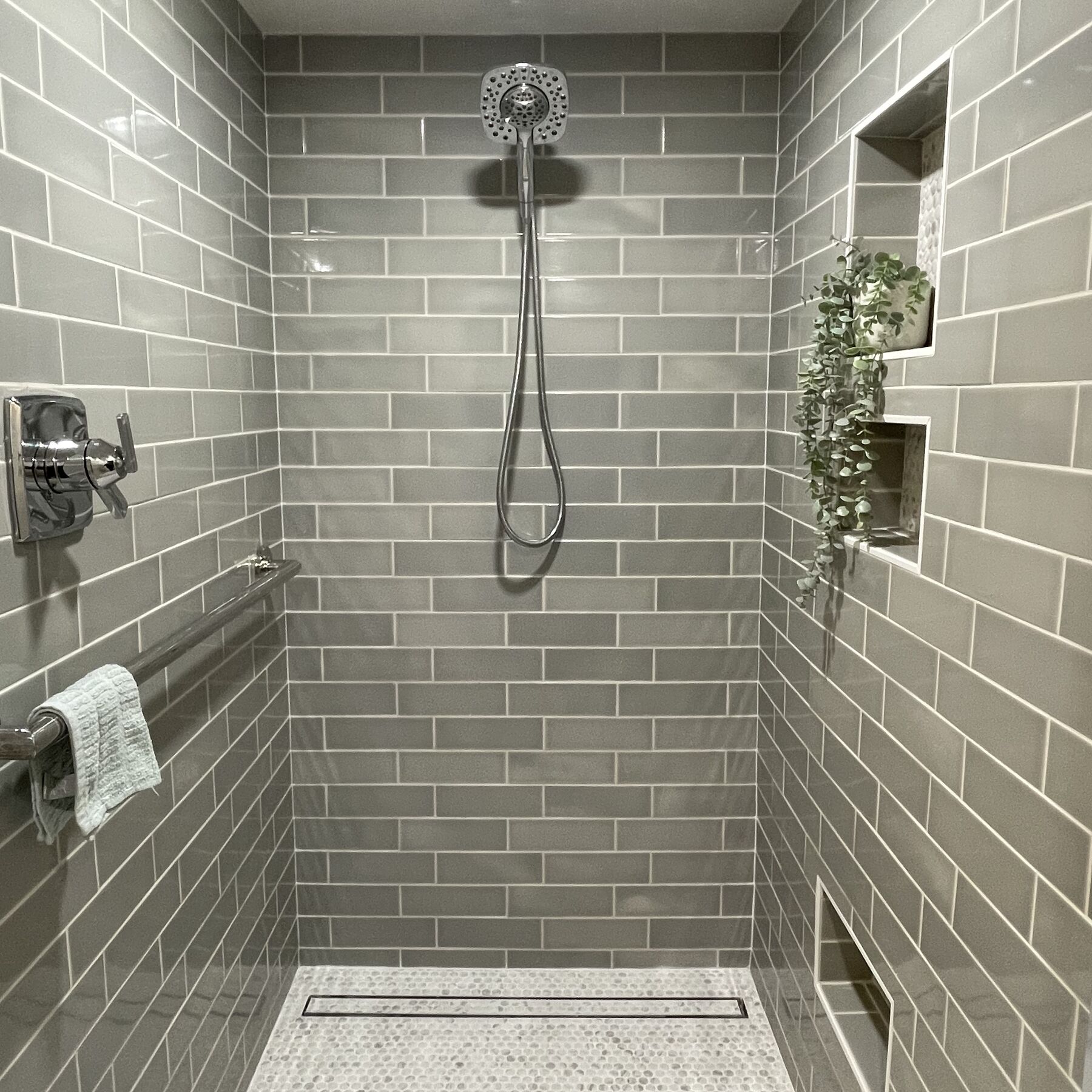Puget Sound Modern Shower | Fireclay Tile