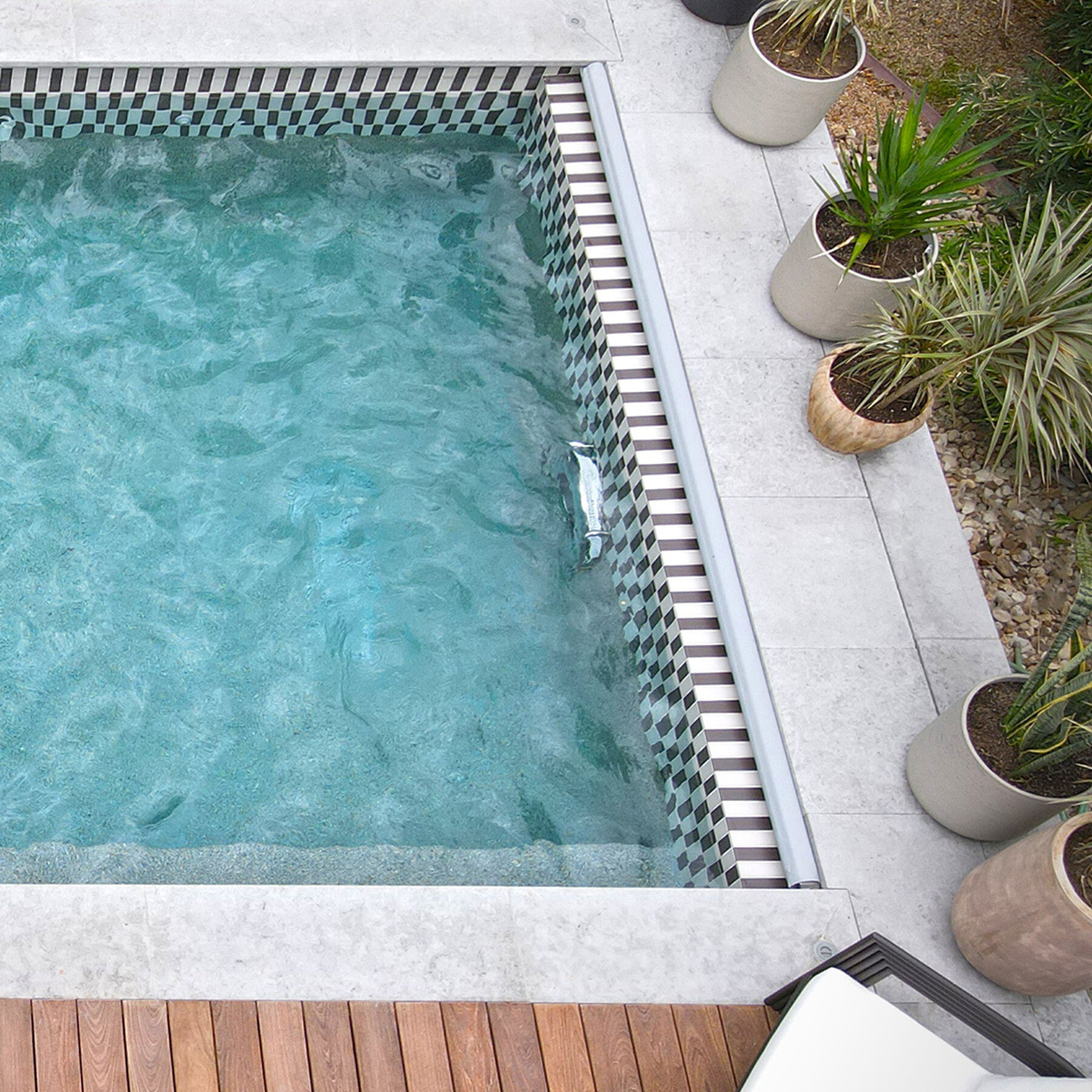 Greyscale Striped Backyard Pool Tile | Fireclay Tile