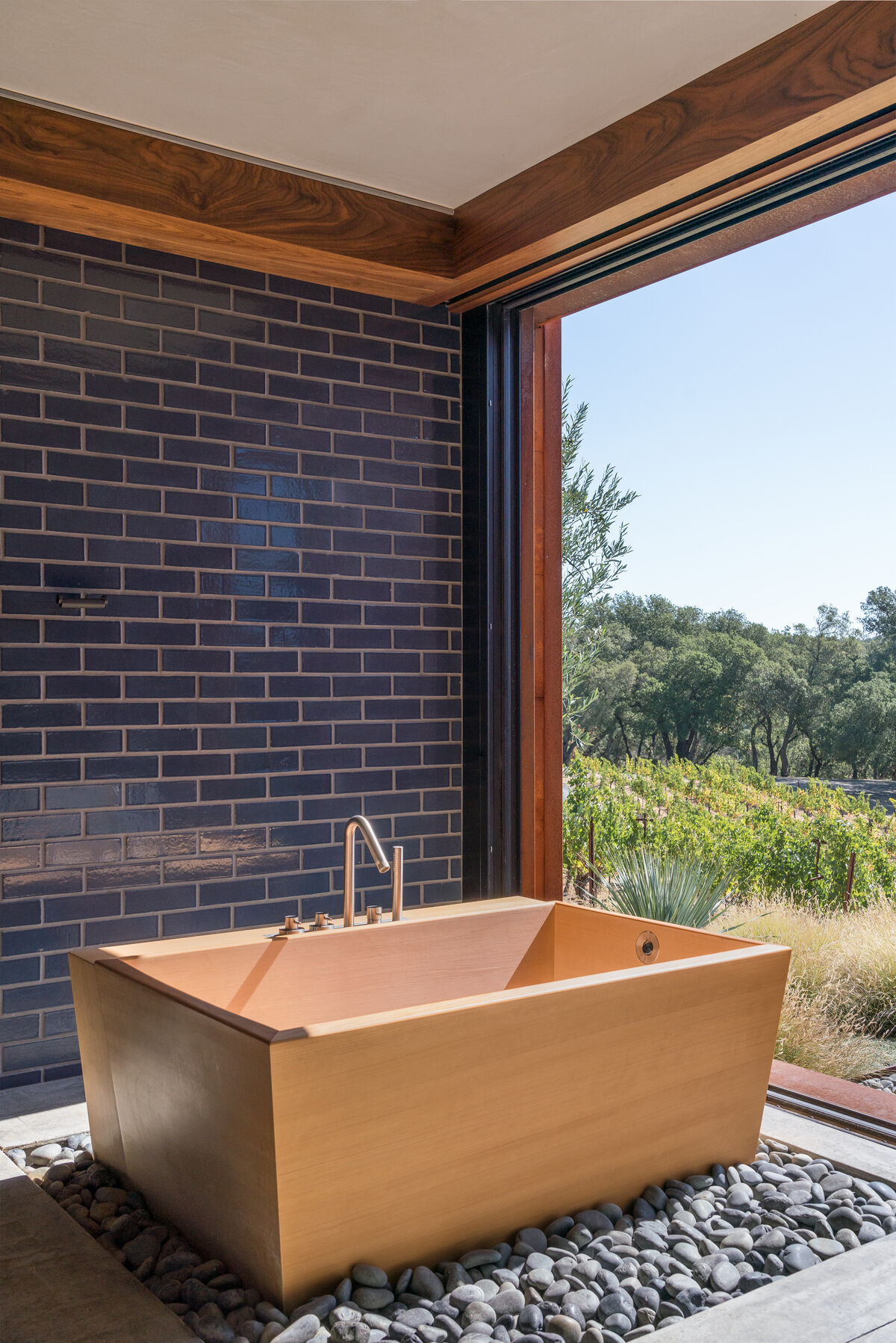 Appalachian Brick Spa Bathroom | Fireclay Tile