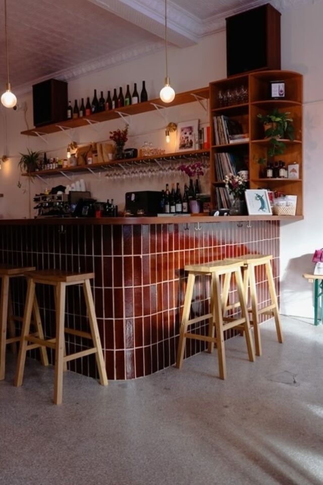 Super Condiments Épicerie and Café Brick Counter | Fireclay Tile