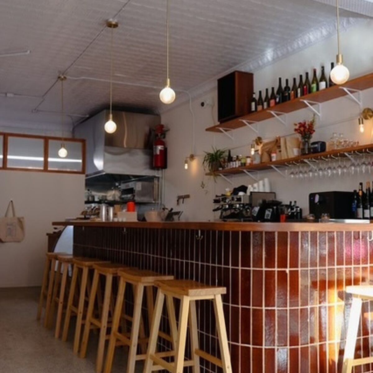 Super Condiments Épicerie and Café Brick Counter | Fireclay Tile