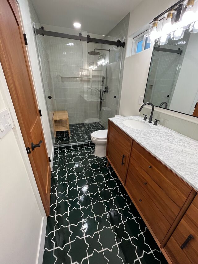 Evergreen Star and Cross Bathroom | Fireclay Tile