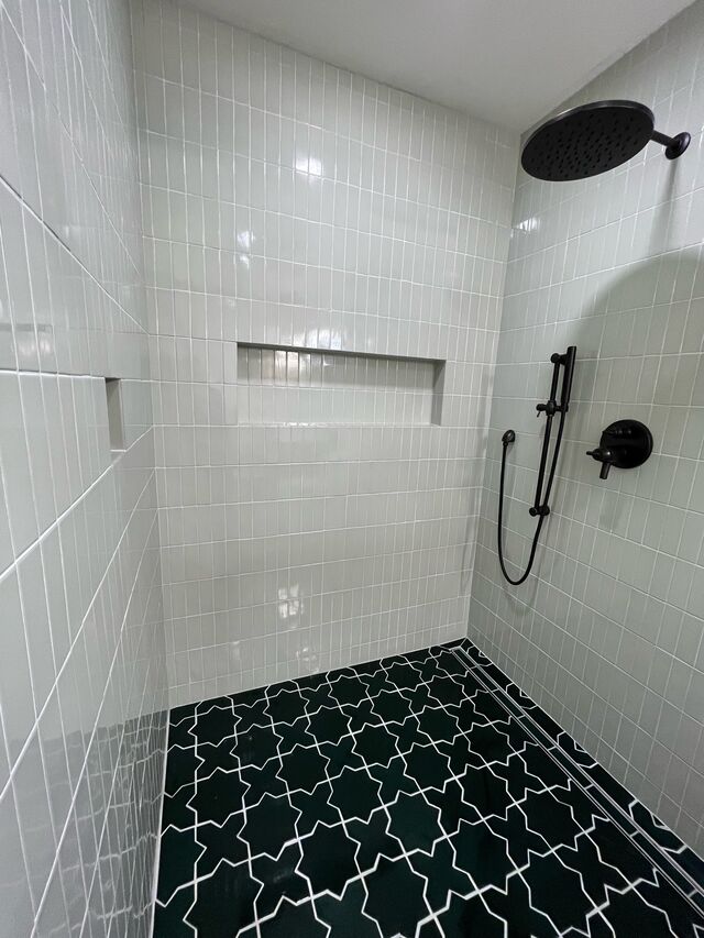 Evergreen Star and Cross Bathroom | Fireclay Tile