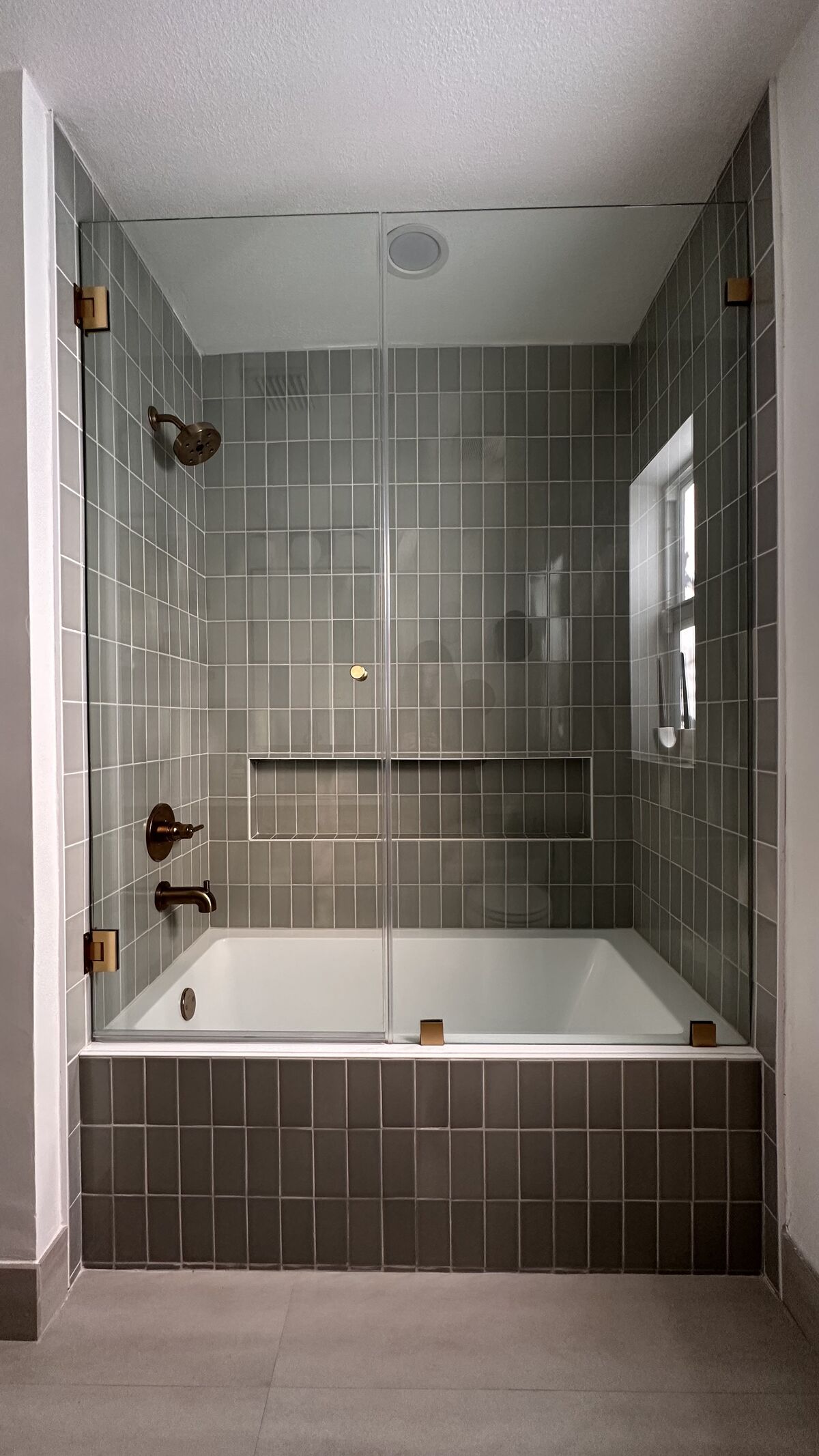 Puget Sound & French Linen Modern Bathroom | Fireclay Tile
