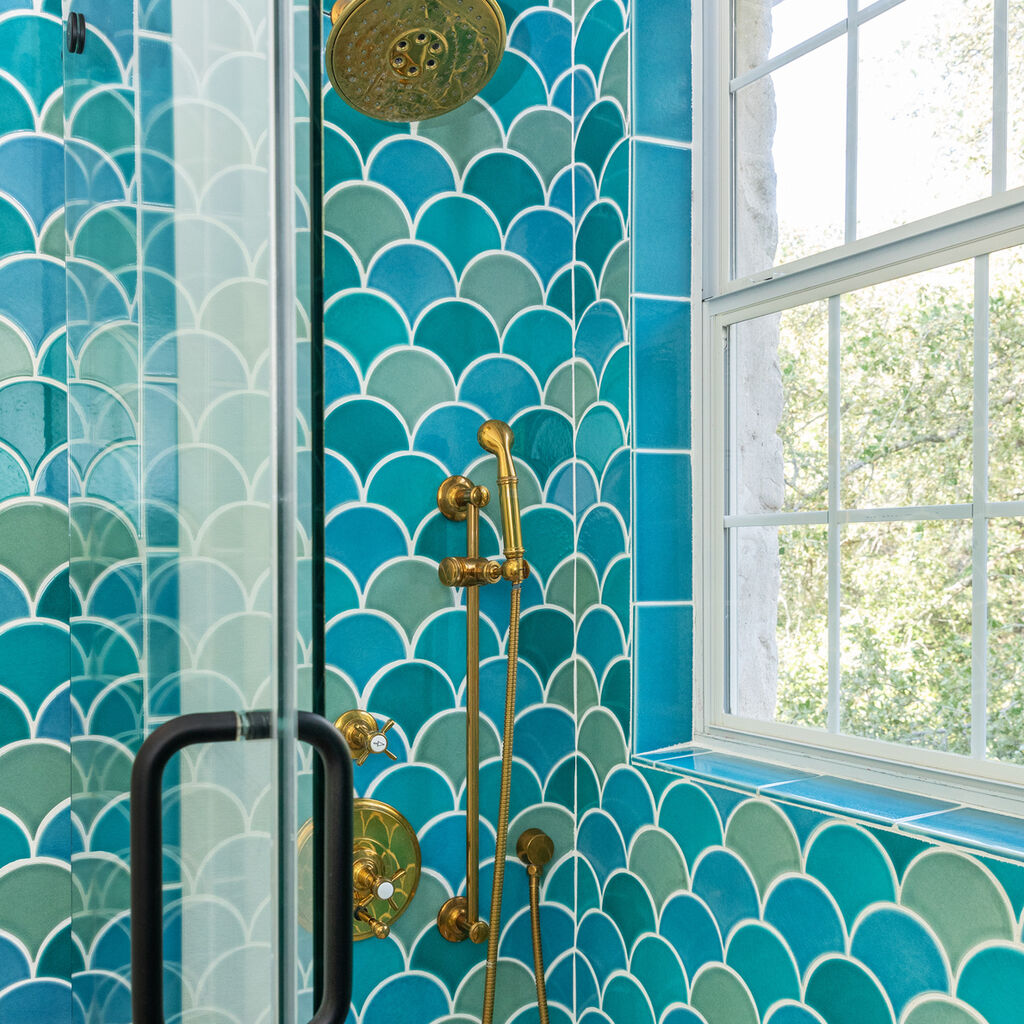 Ogee Drop Blue Blend Kids Bathroom | Fireclay Tile