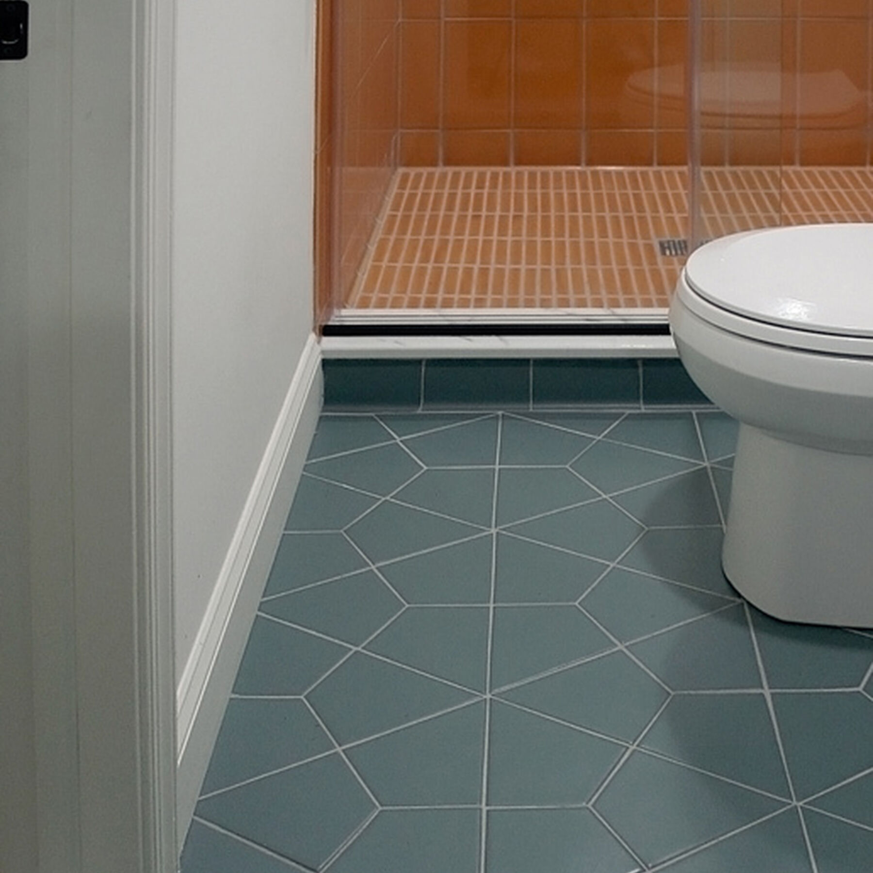 Laura Harris: Modern Color Block Bathroom | Fireclay Tile