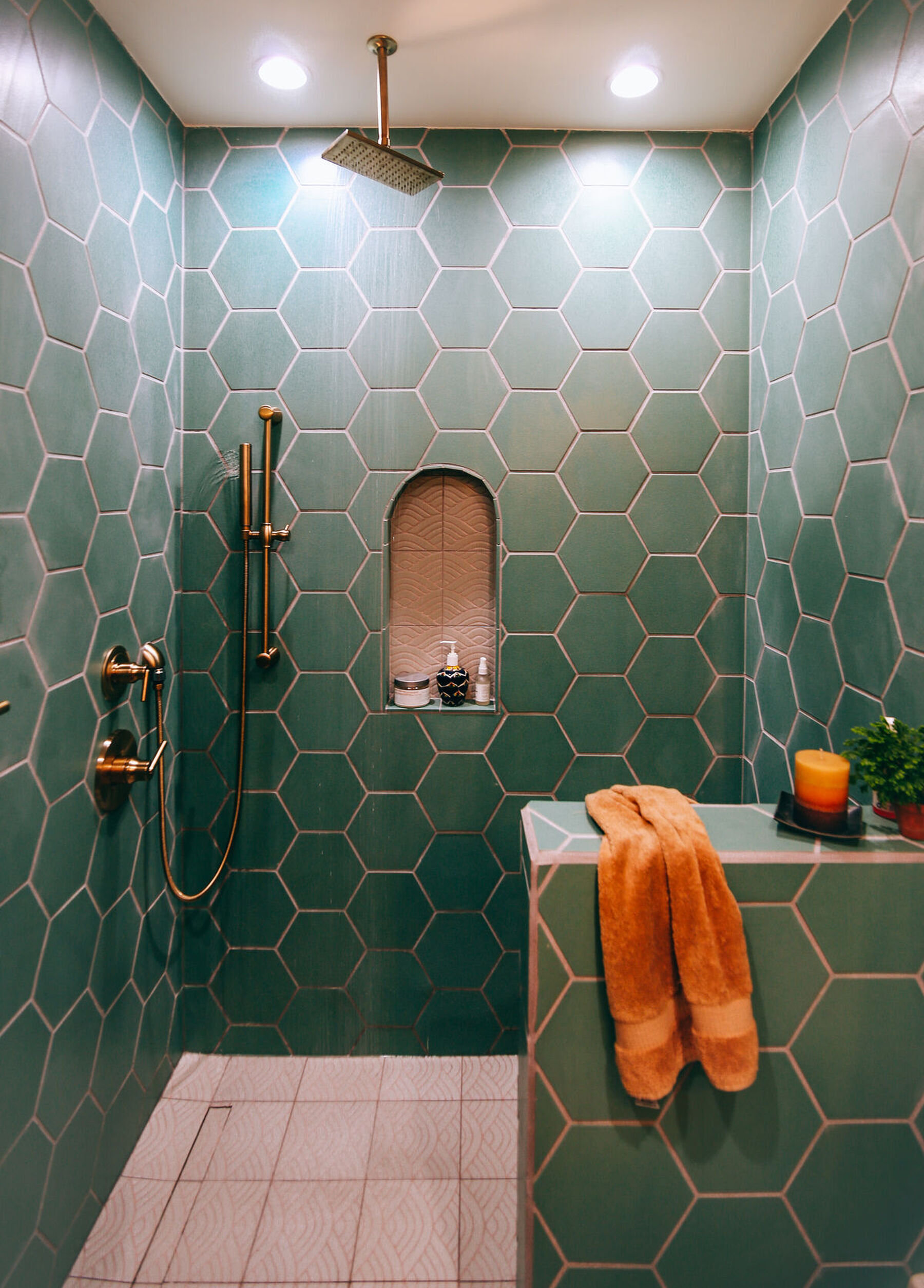 15 Fresh Pony Wall Shower Tile Ideas | Fireclay Tile