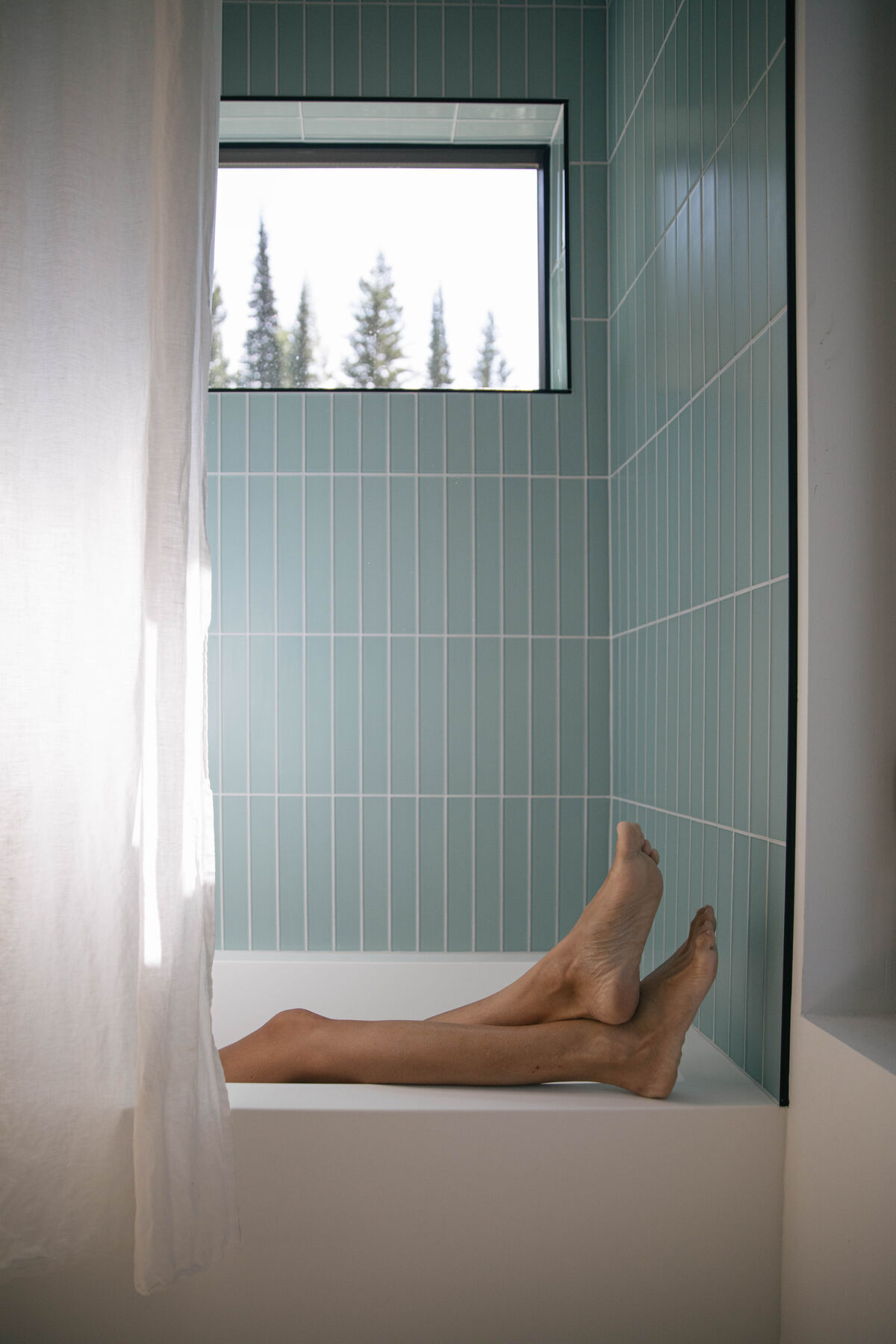 17 Stunning Tile Tub Surrounds | Fireclay Tile