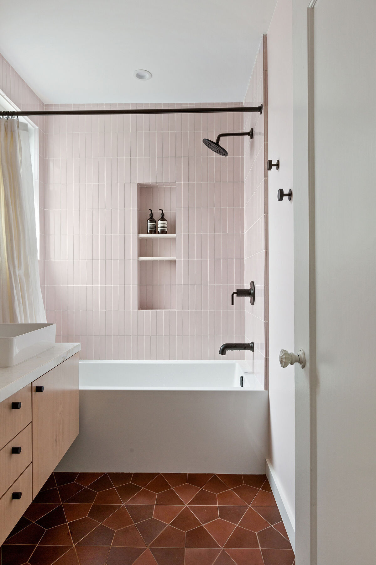 17 Stunning Tile Tub Surrounds | Fireclay Tile