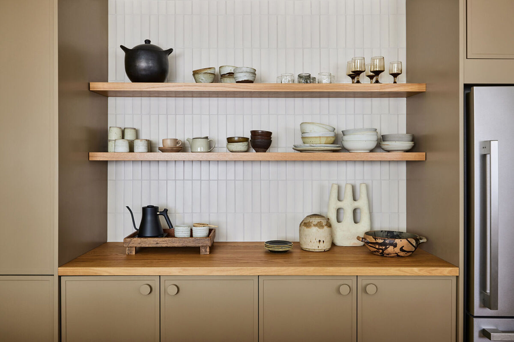 Design Trend: 10 Ways to Use a Straight Set Pattern… | Fireclay Tile