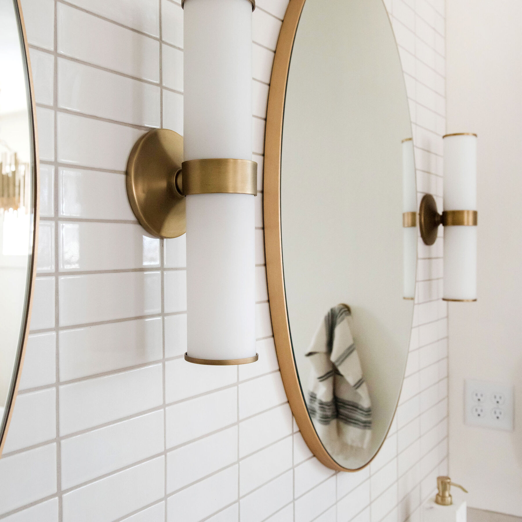 Two-Tone Master Bath | Fireclay Tile