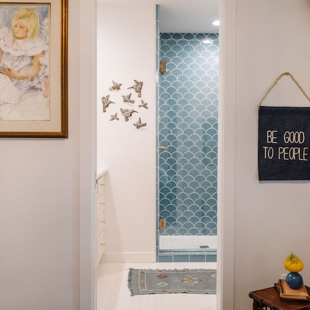 Jessica Honegger: Blue Ogee Drop Bathroom | Fireclay Tile