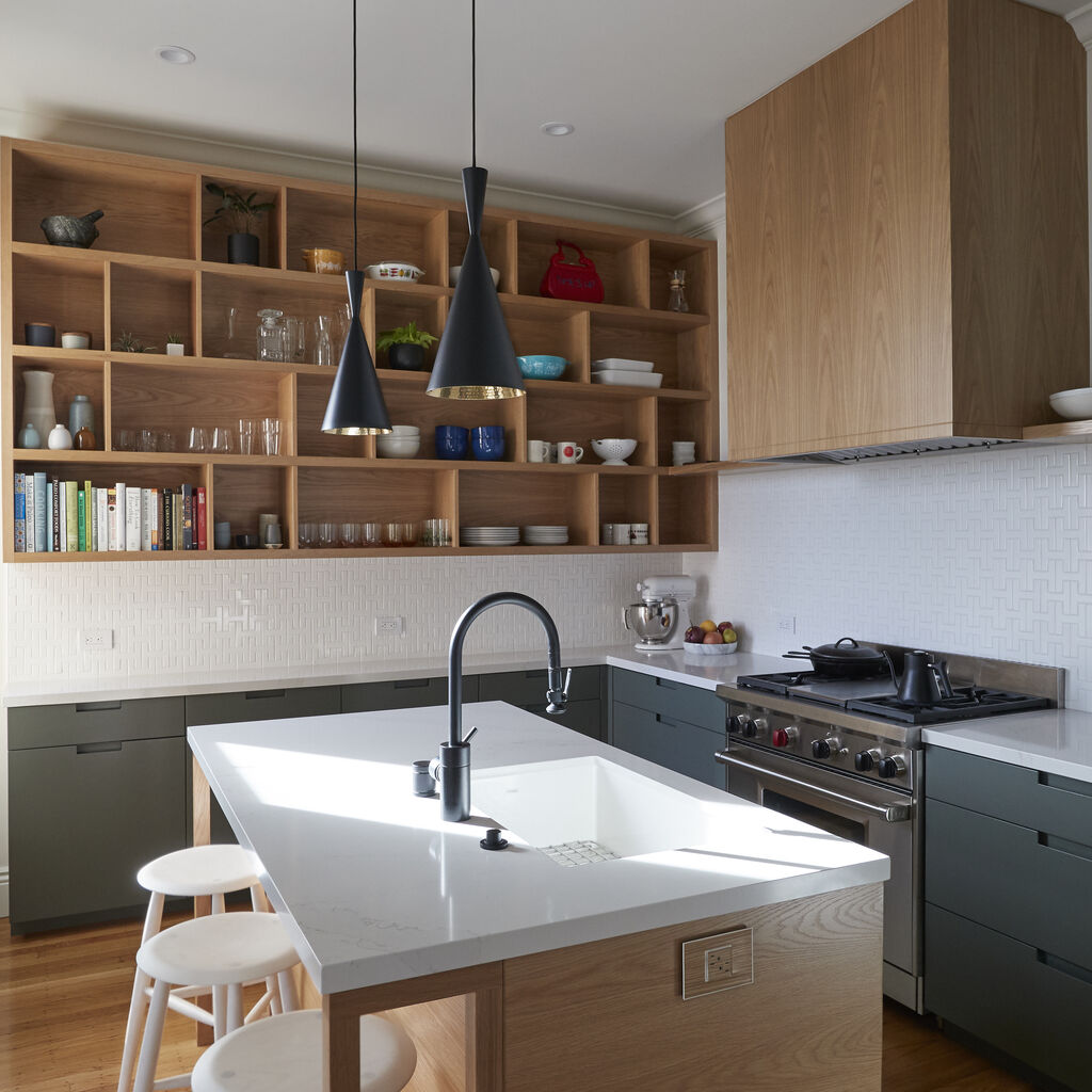 White Chaine Homme Kitchen | Fireclay Tile