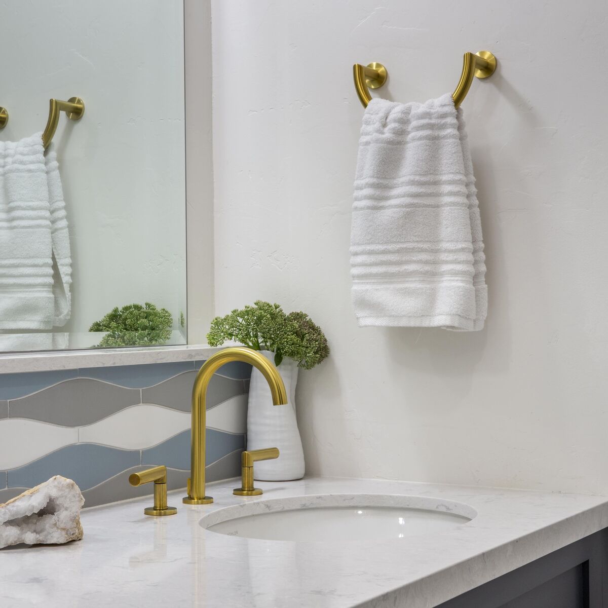 Wave Blend Shower | Fireclay Tile