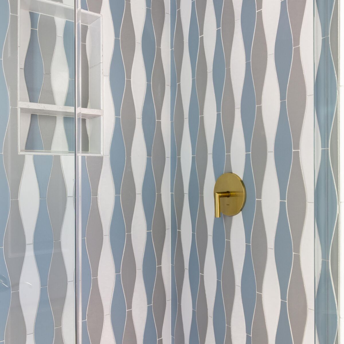 Wave Blend Shower | Fireclay Tile