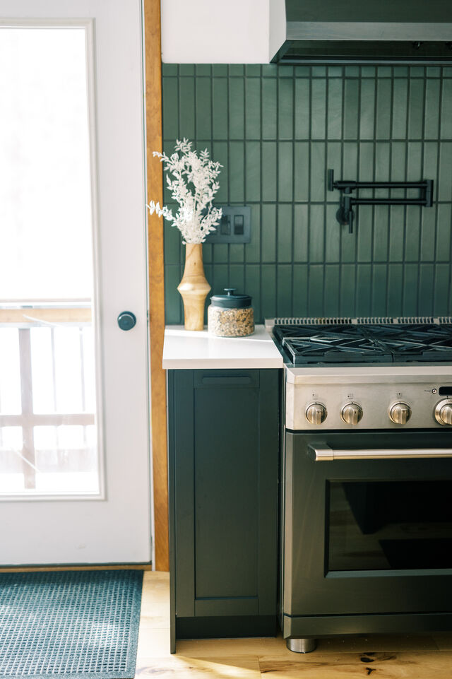 Hunter Green Contemporary Kitchen Backsplash | Fireclay Tile