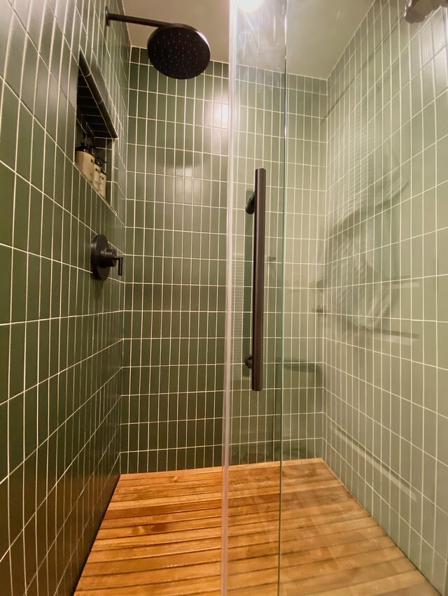 Hunter Green Contemporary Bathroom | Fireclay Tile