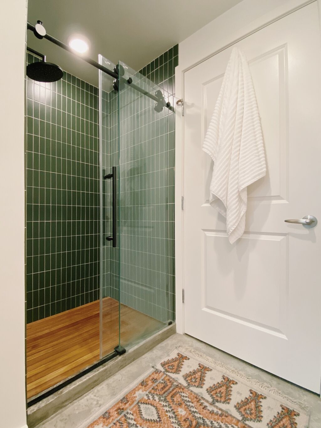 Hunter Green Contemporary Bathroom | Fireclay Tile