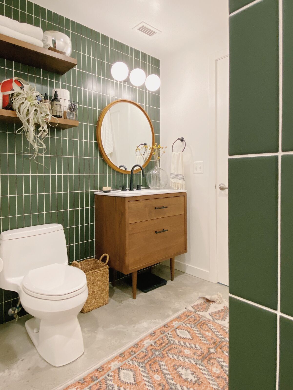 Hunter Green Contemporary Bathroom | Fireclay Tile