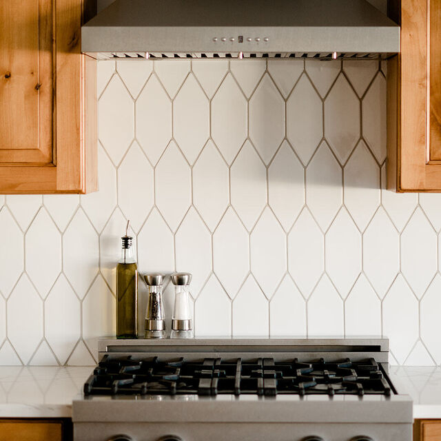 White Wash Picket Kitchen Backsplash | Fireclay Tile