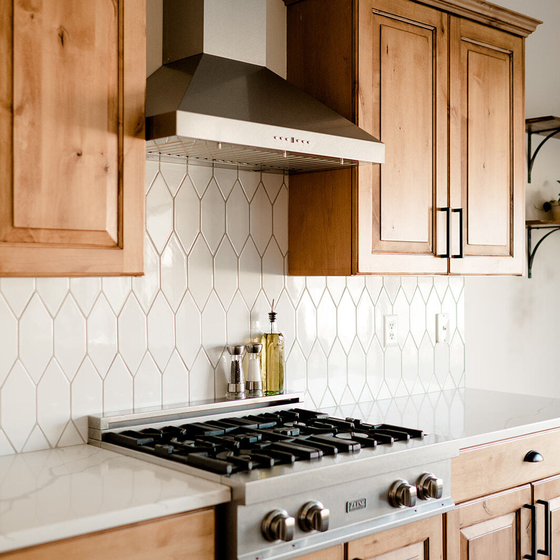 White Wash Picket Kitchen Backsplash | Fireclay Tile