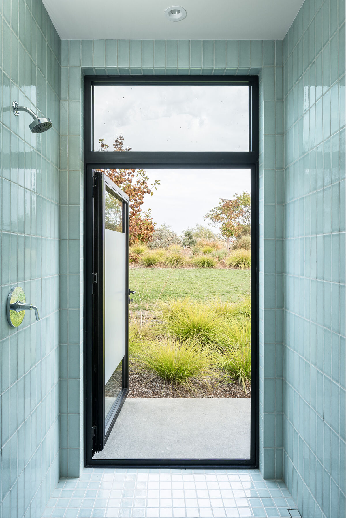 Salton Sea Pool House Shower | Fireclay Tile