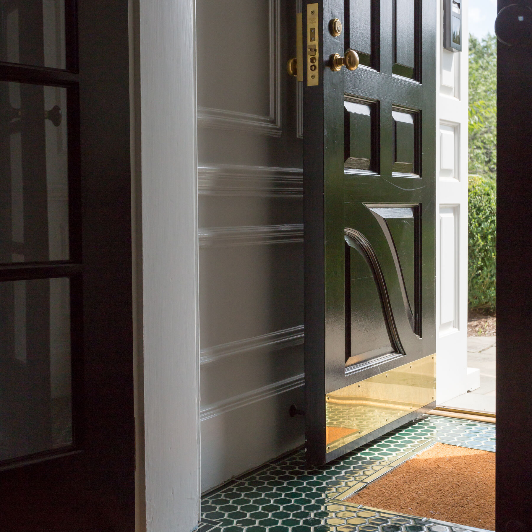 Evergreen Hexagon Entryway | Fireclay Tile
