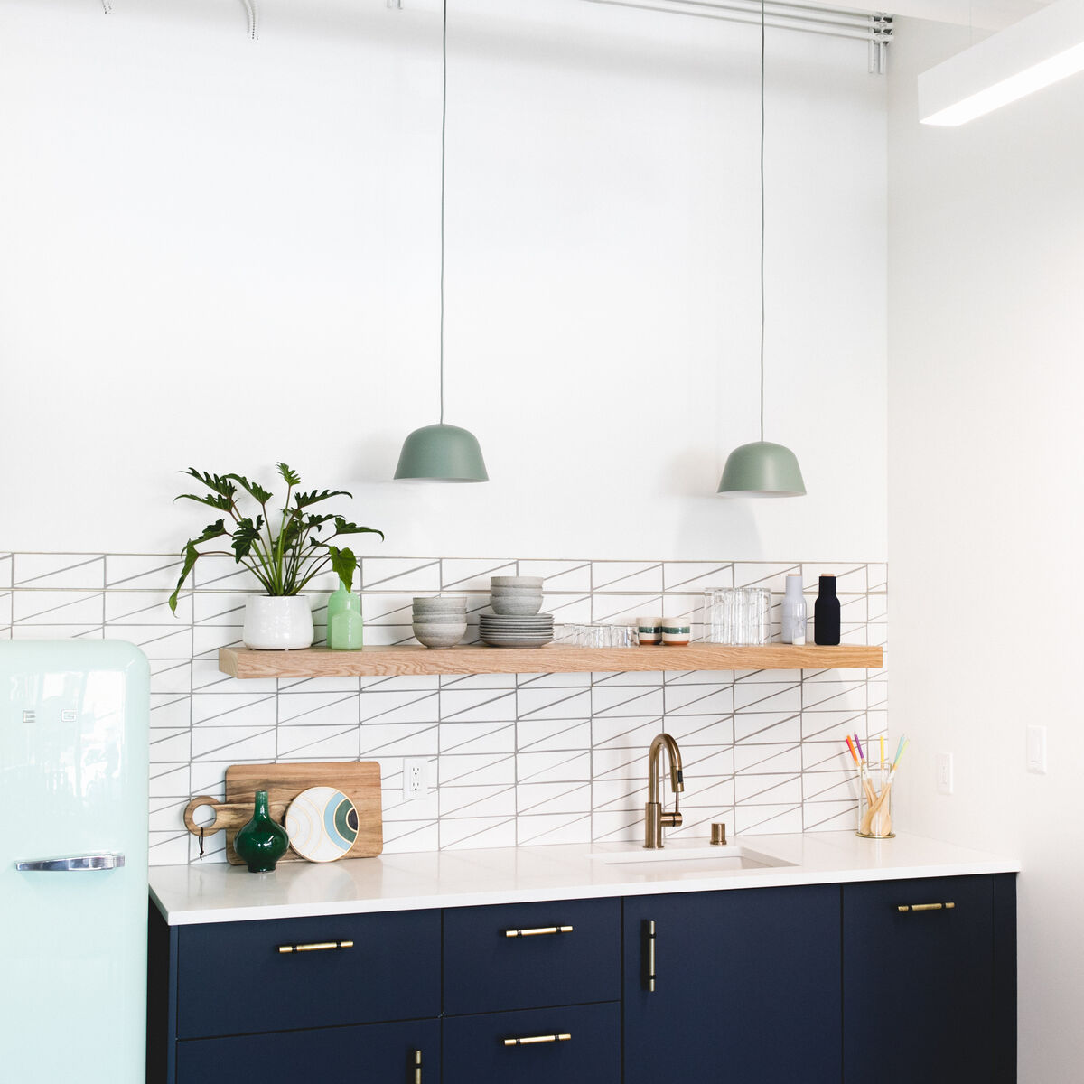 Scalene Triangle Pattern (Original Ceramic Tile) | Fireclay Tile