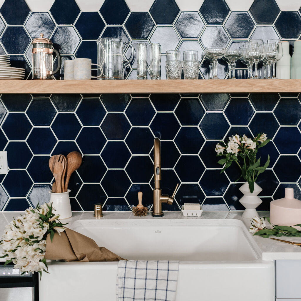 Hexagon Straight Set Pattern (Original Ceramic Tile) | Fireclay Tile