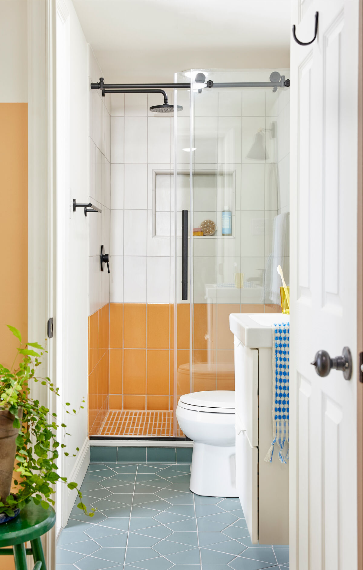 Laura Harris: Modern Color Block Bathroom | Fireclay Tile