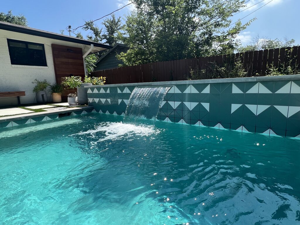 Two-Tone Triangle Tile Pool Waterline | Fireclay Tile