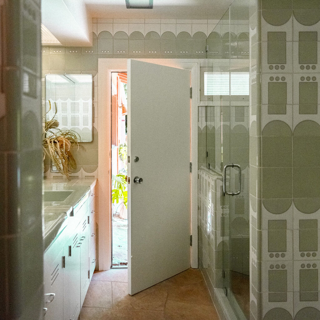Claire Thomas: Block Shop Vintage-Inspired Bathroom | Fireclay Tile
