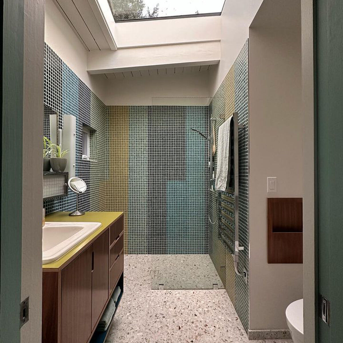Midcentury Modern Mosaic Tile Bathroom | Fireclay Tile