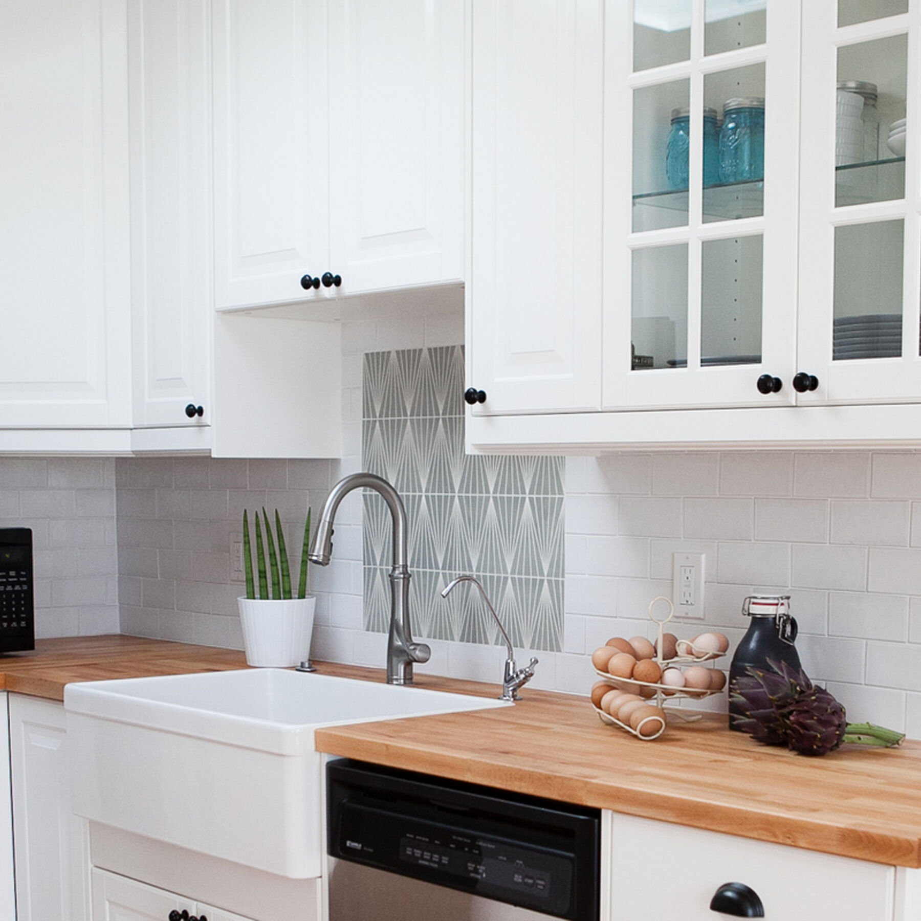 Contemporary Handpainted Kitchen | Fireclay Tile