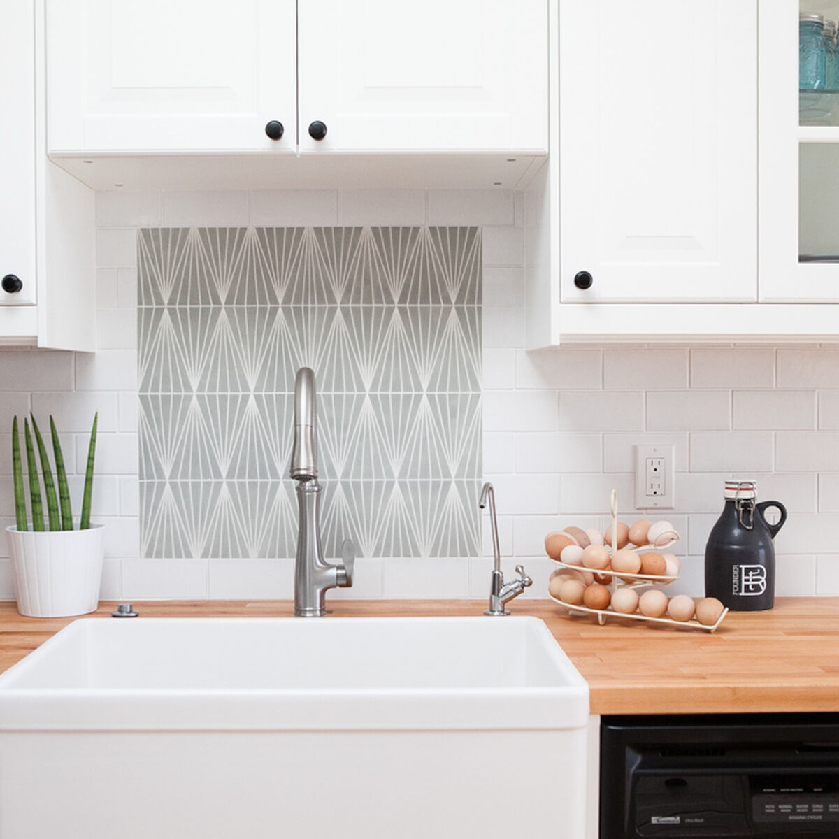 Contemporary Handpainted Kitchen | Fireclay Tile